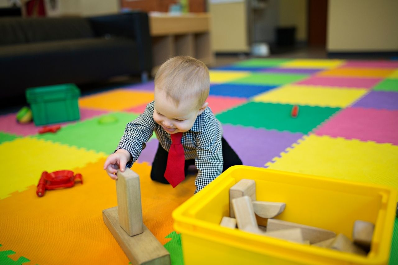 How Montessori Supports Infant Independence From the Very Start - Kids ...